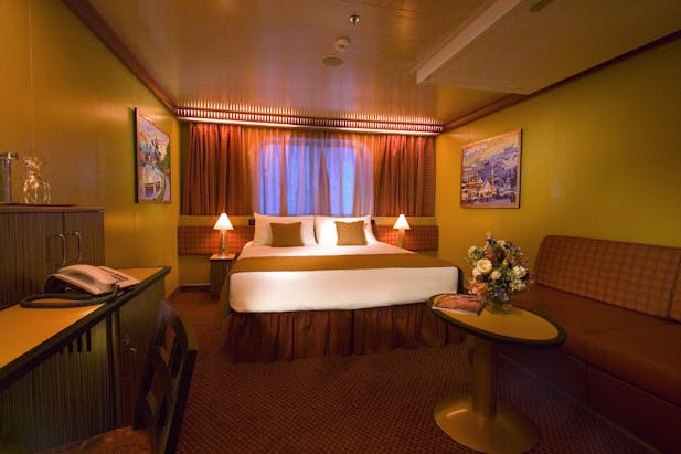 Carnival Splendor Cabins & Staterooms - Cruiseline.com