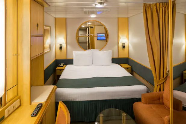 Enchantment of the Seas Rooms - Cabins, Staterooms & Suites (With Photos)