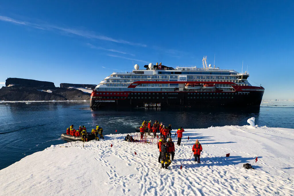 MS Roald Amundsen Cruise Review by AnnMil - April 04, 2025