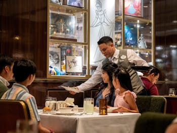 Disney Treasure Dining: Restaurants and Food - Cruiseline.com