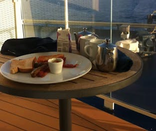 Coral Princess Dining: Restaurants and Food - Cruiseline.com