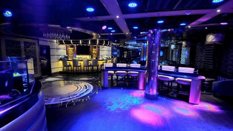 Bar Venues onboard the Sky Princess - Cruiseline.com