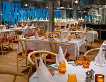 Volendam Dining: Restaurants and Food - Cruiseline.com