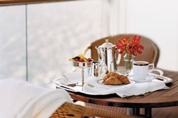 Volendam Dining: Restaurants and Food - Cruiseline.com