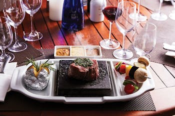 Silver Ray Dining: Restaurants and Food - Cruiseline.com