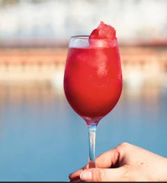 Bar Venues onboard the Marella Voyager - Cruiseline.com